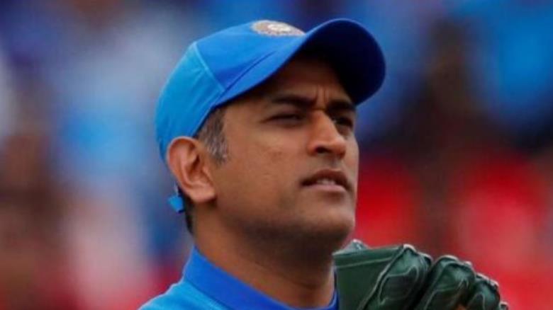 MS Dhoni celebrates 42nd birthday with special ones, video
